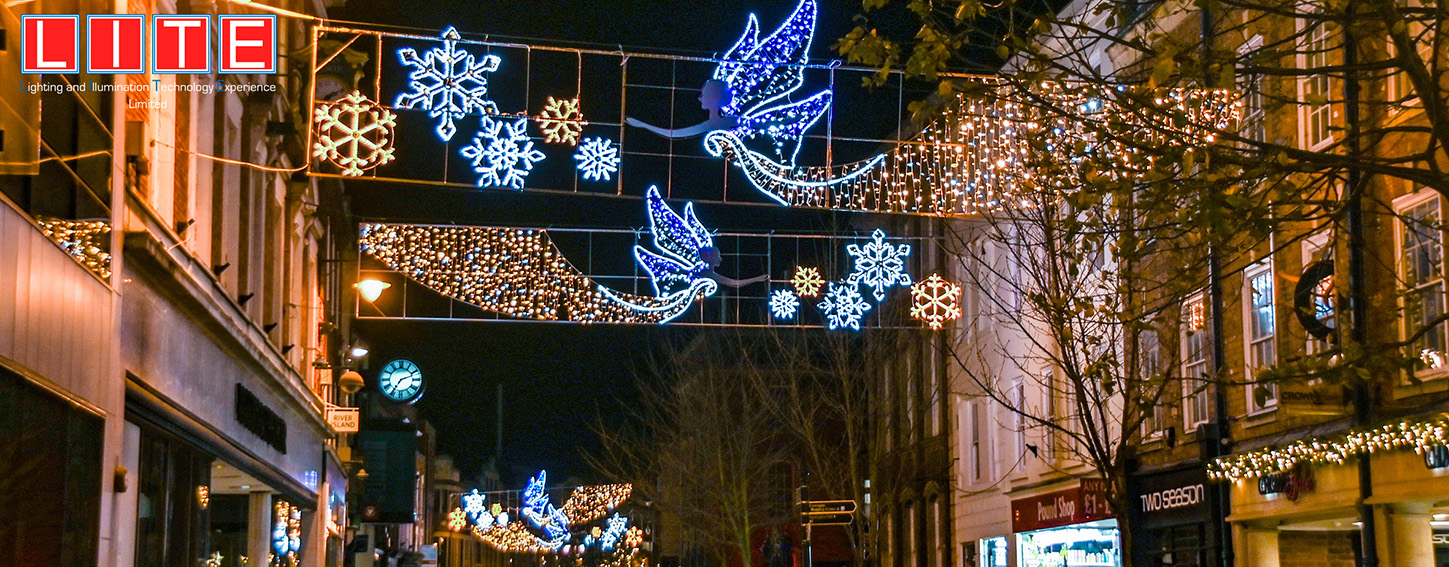 Cross Streets and town centre city lighting | Festive lights/festive ...